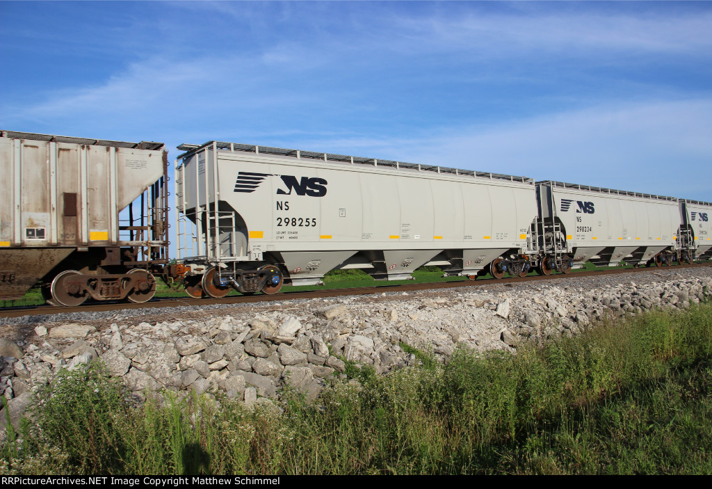 New NS Covered Hopper